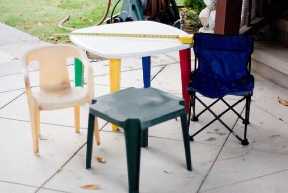 √ Easy Steps in Making Loose and Fitted Card Table Cover