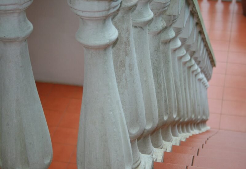 10 Tips to Help You Place the Perfect Balustrade