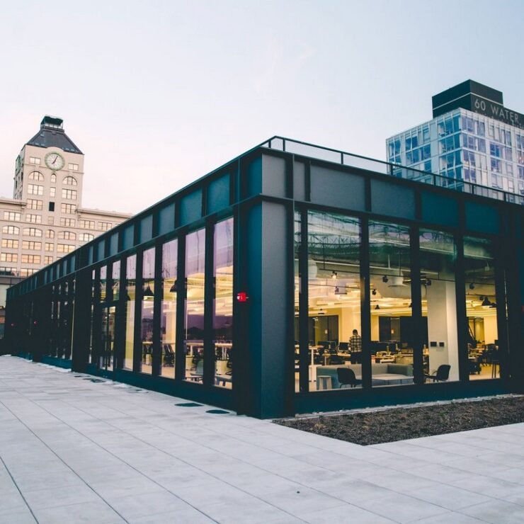 Choosing a window Glass for your Commercial Space? Here’s a Guide to Help